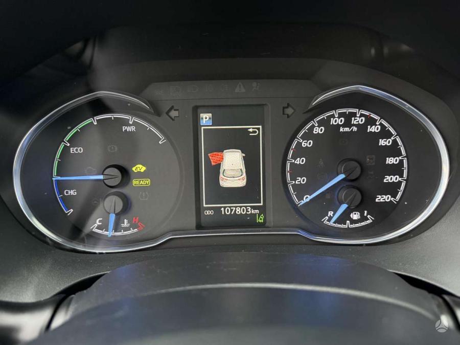 Blue Toyota Yaris 2017 in Vilnius, with an engine capacity of 1.50 L and mileage of 100 thousand km for 11777 €, photo 16 on AUTOMOTO.COM.LV