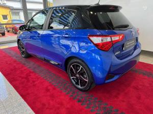 Blue Toyota Yaris 2017 in Siauliai, with an engine capacity of 1.50 L and mileage of 85 thousand km for 13900 €, photo 5 on AUTOMOTO.COM.LV