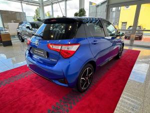 Blue Toyota Yaris 2017 in Siauliai, with an engine capacity of 1.50 L and mileage of 85 thousand km for 13900 €, photo 6 on AUTOMOTO.COM.LV