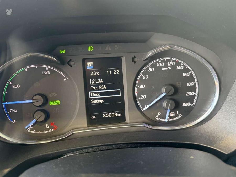 Blue Toyota Yaris 2017 in Siauliai, with an engine capacity of 1.50 L and mileage of 85 thousand km for 13900 €, photo 14 on AUTOMOTO.COM.LV