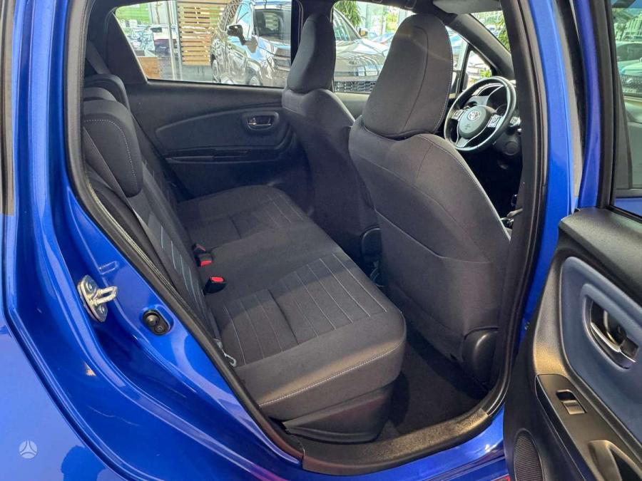 Blue Toyota Yaris 2017 in Siauliai, with an engine capacity of 1.50 L and mileage of 85 thousand km for 13900 €, photo 20 on AUTOMOTO.COM.LV