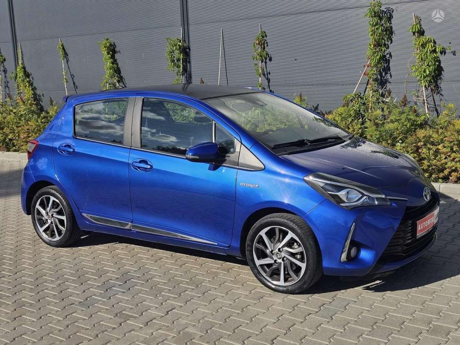 Zils Toyota Yaris 2017 Viļņa, ar dzinēja tilpumu 1.50 L un nobraukumu 121 tūkst. km par 11700 €, foto 6 vietnē AUTOMOTO.COM.LV