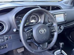 Blue Toyota Yaris 2017 in Vilnius, with an engine capacity of 1.50 L and mileage of 121 thousand km for 11700 €, photo 18 on AUTOMOTO.COM.LV