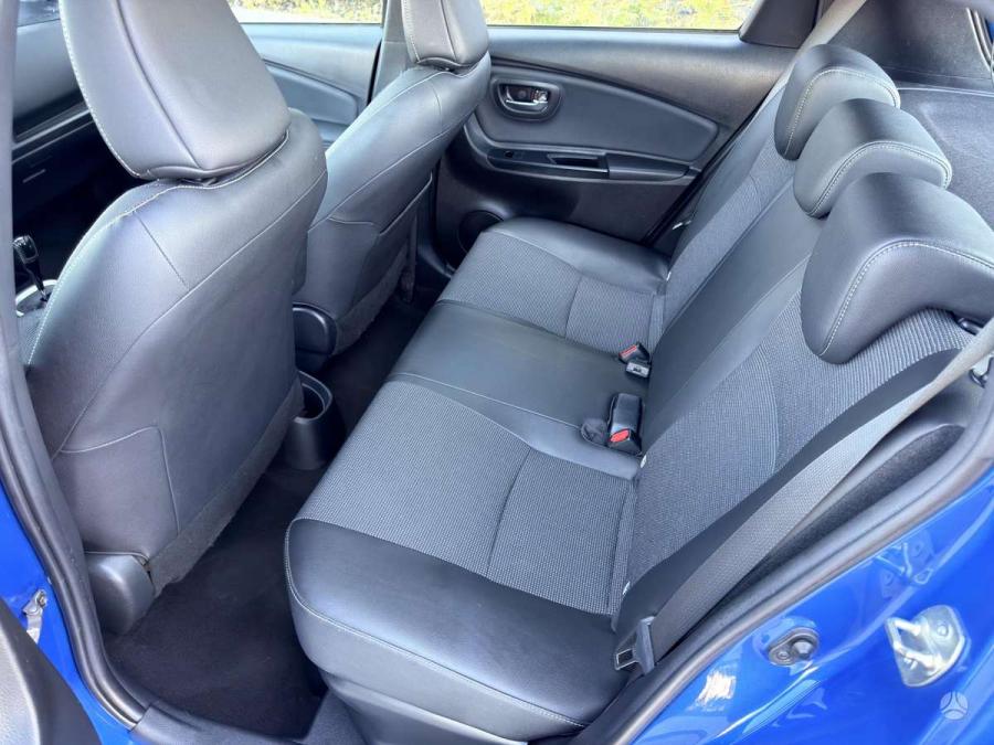 Blue Toyota Yaris 2017 in Vilnius, with an engine capacity of 1.50 L and mileage of 121 thousand km for 11700 €, photo 21 on AUTOMOTO.COM.LV