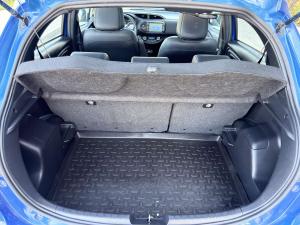 Blue Toyota Yaris 2017 in Vilnius, with an engine capacity of 1.50 L and mileage of 121 thousand km for 11700 €, photo 23 on AUTOMOTO.COM.LV