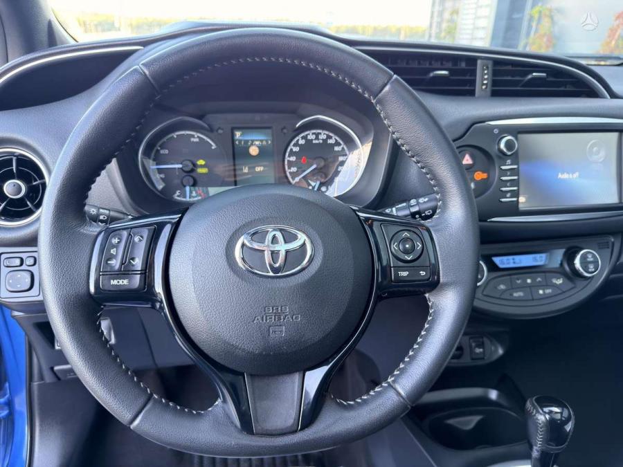 Blue Toyota Yaris 2017 in Vilnius, with an engine capacity of 1.50 L and mileage of 121 thousand km for 11700 €, photo 28 on AUTOMOTO.COM.LV