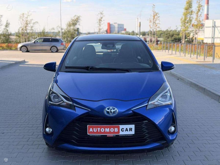 Zils Toyota Yaris 2017 Viļņa, ar dzinēja tilpumu 1.50 L un nobraukumu 121 tūkst. km par 11700 €, foto 3 vietnē AUTOMOTO.COM.LV