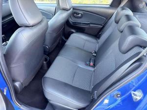 Zils Toyota Yaris 2017 Viļņa, ar dzinēja tilpumu 1.50 L un nobraukumu 121 tūkst. km par 11700 €, foto 21 vietnē AUTOMOTO.COM.LV