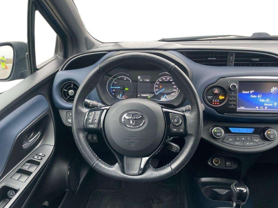 Zils Toyota Yaris 2018 Klaipėda, ar dzinēja tilpumu 1.49 L un nobraukumu 125 tūkst. km par 12500 €, foto 9 vietnē AUTOMOTO.COM.LV