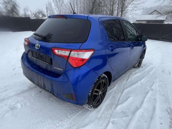 Zils Toyota Yaris 2018 Kauņa, ar dzinēja tilpumu 1.50 L un nobraukumu 177 tūkst. km par 6200 €, foto 4 vietnē AUTOMOTO.COM.LV