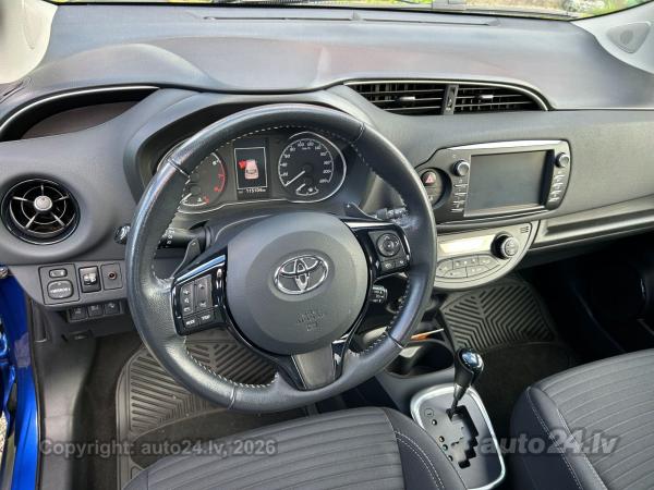 Zils Toyota Yaris 2018 Tartu, ar dzinēja tilpumu 1.50 L un nobraukumu 115 tūkst. km par 10900 €, foto 1 vietnē AUTOMOTO.COM.LV