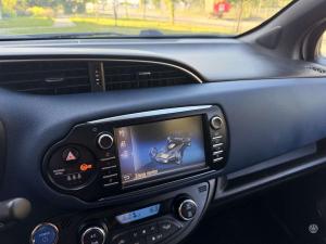Синий Тойота Ярис 2018 в Вильнюс, объемом двигателя 1.50 л и пробегом 105 тыс. км за 10900 €, фото 31 на AUTOMOTO.COM.LV