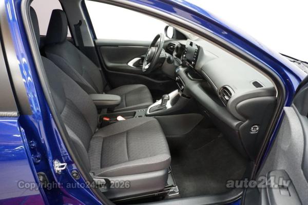Zils Toyota Yaris 2020 Tartu, ar dzinēja tilpumu 1.50 L un nobraukumu 39 tūkst. km par 16990 €, foto 6 vietnē AUTOMOTO.COM.LV
