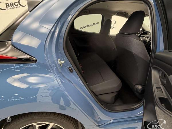 Zils Toyota Yaris 2020 Viļņa, ar dzinēja tilpumu 1.49 L un nobraukumu 62 tūkst. km par 15900 €, foto 10 vietnē AUTOMOTO.COM.LV