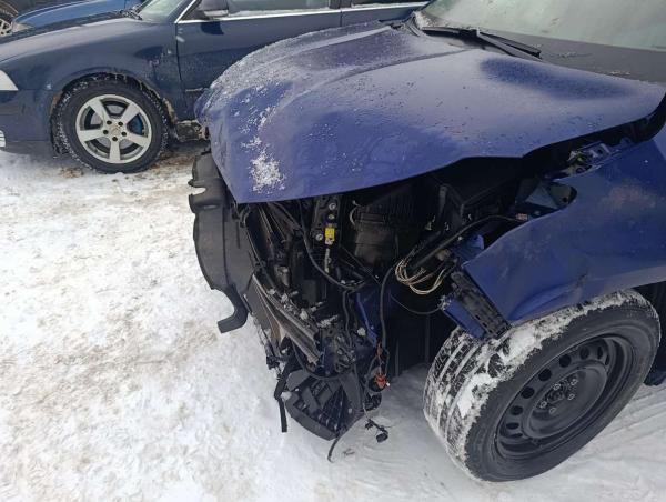 Blue Toyota Yaris 2021 in Vilnius, with an engine capacity of 1.49 L and mileage of 69 thousand km for 6050 €, photo 2 on AUTOMOTO.COM.LV