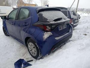 Zils Toyota Yaris 2021 Viļņa, ar dzinēja tilpumu 1.49 L un nobraukumu 69 tūkst. km par 6050 €, foto 5 vietnē AUTOMOTO.COM.LV