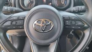Blue Toyota Yaris 2021 in Klaipeda, with an engine capacity of 1.49 L and mileage of 123 thousand km for 13350 €, photo 15 on AUTOMOTO.COM.LV