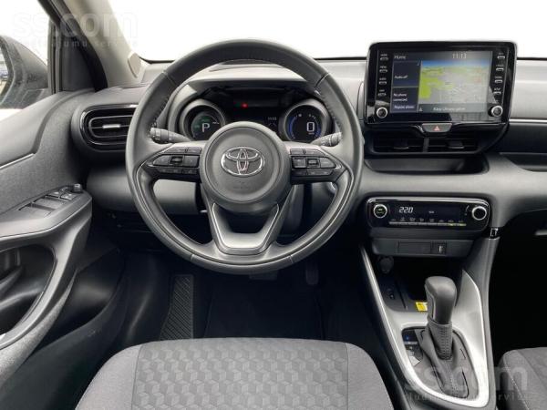 Blue Toyota Yaris 2021 in Riga, with an engine capacity of 1.50 L and mileage of 84 thousand km for 17990 €, photo 9 on AUTOMOTO.COM.LV