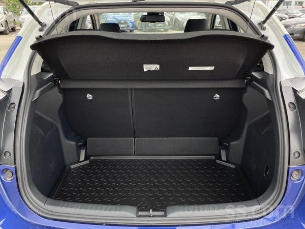 Blue Toyota Yaris 2021 in Riga, with an engine capacity of 1.50 L and mileage of 84 thousand km for 17990 €, photo 10 on AUTOMOTO.COM.LV