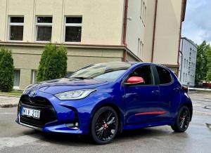 Blue Toyota Yaris 2022 in Kaunas, with an engine capacity of 1.49 L and mileage of 41 thousand km for 18999 €, photo 4 on AUTOMOTO.COM.LV