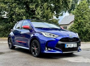 Blue Toyota Yaris 2022 in Kaunas, with an engine capacity of 1.49 L and mileage of 41 thousand km for 18999 €, photo 11 on AUTOMOTO.COM.LV