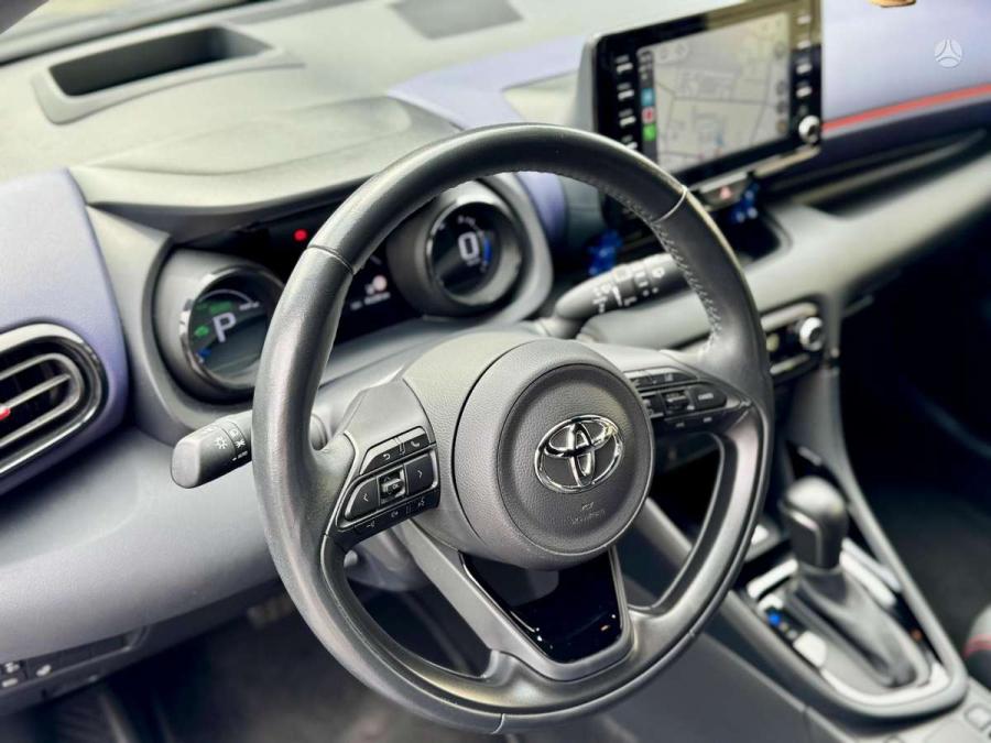 Blue Toyota Yaris 2022 in Kaunas, with an engine capacity of 1.49 L and mileage of 41 thousand km for 18999 €, photo 16 on AUTOMOTO.COM.LV