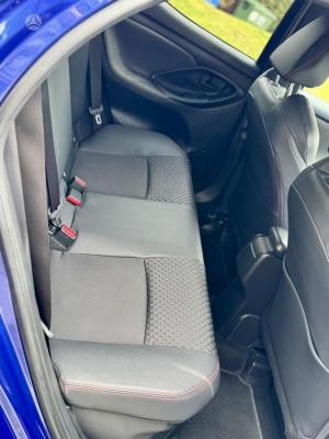 Blue Toyota Yaris 2022 in Kaunas, with an engine capacity of 1.49 L and mileage of 41 thousand km for 18999 €, photo 18 on AUTOMOTO.COM.LV