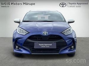 Blue Toyota Yaris 2022 in Riga, with an engine capacity of 1.50 L and mileage of 29 thousand km for 18990 €, photo 6 on AUTOMOTO.COM.LV