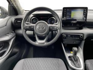 Blue Toyota Yaris 2022 in Riga, with an engine capacity of 1.50 L and mileage of 29 thousand km for 18990 €, photo 10 on AUTOMOTO.COM.LV