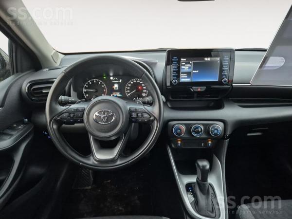 Zils Toyota Yaris 2023 Rīga, ar dzinēja tilpumu 1.50 L un nobraukumu 60 tūkst. km par 16400 €, foto 9 vietnē AUTOMOTO.COM.LV