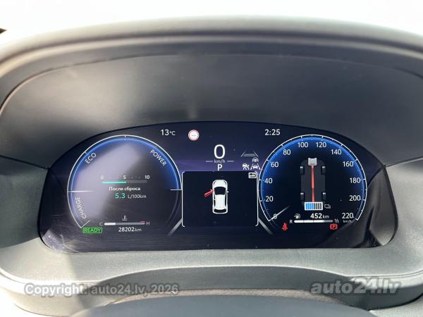 Blue Toyota Yaris 2024 in Tallinn, with an engine capacity of 1.50 L and mileage of 28 thousand km for 23390 €, photo 10 on AUTOMOTO.COM.LV