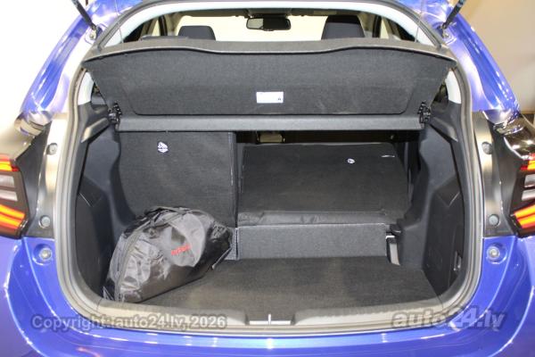 Zils Toyota Yaris 2024 Tallina, ar dzinēja tilpumu 1.50 L un nobraukumu 39 tūkst. km par 21390 €, foto 10 vietnē AUTOMOTO.COM.LV