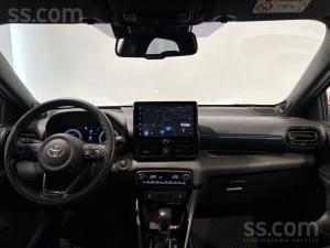 Zils Toyota Yaris 2024 Ventspils, ar dzinēja tilpumu 1.50 L un nobraukumu 17 tūkst. km par 23490 €, foto 10 vietnē AUTOMOTO.COM.LV