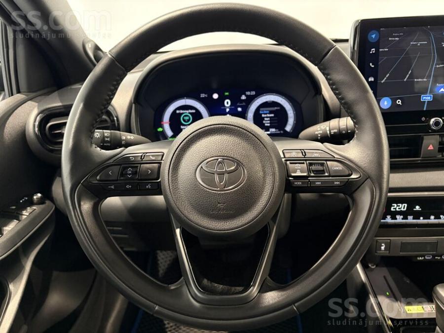 Zils Toyota Yaris 2024 Ventspils, ar dzinēja tilpumu 1.50 L un nobraukumu 17 tūkst. km par 23490 €, foto 12 vietnē AUTOMOTO.COM.LV