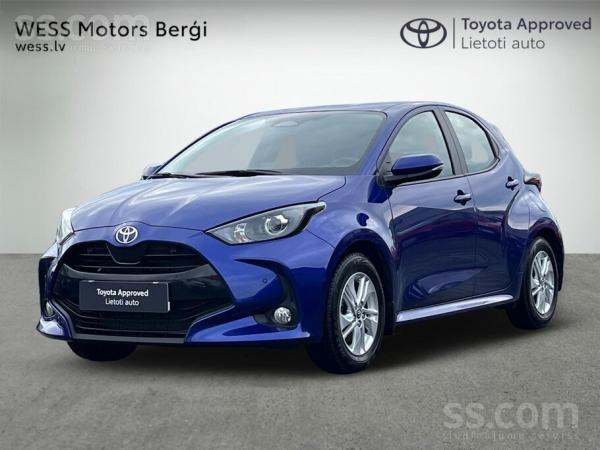 Blue Toyota Yaris 2025 in Riga, with an engine capacity of 1.50 L and mileage of 11 thousand km for 21490 €, photo 1 on AUTOMOTO.COM.LV