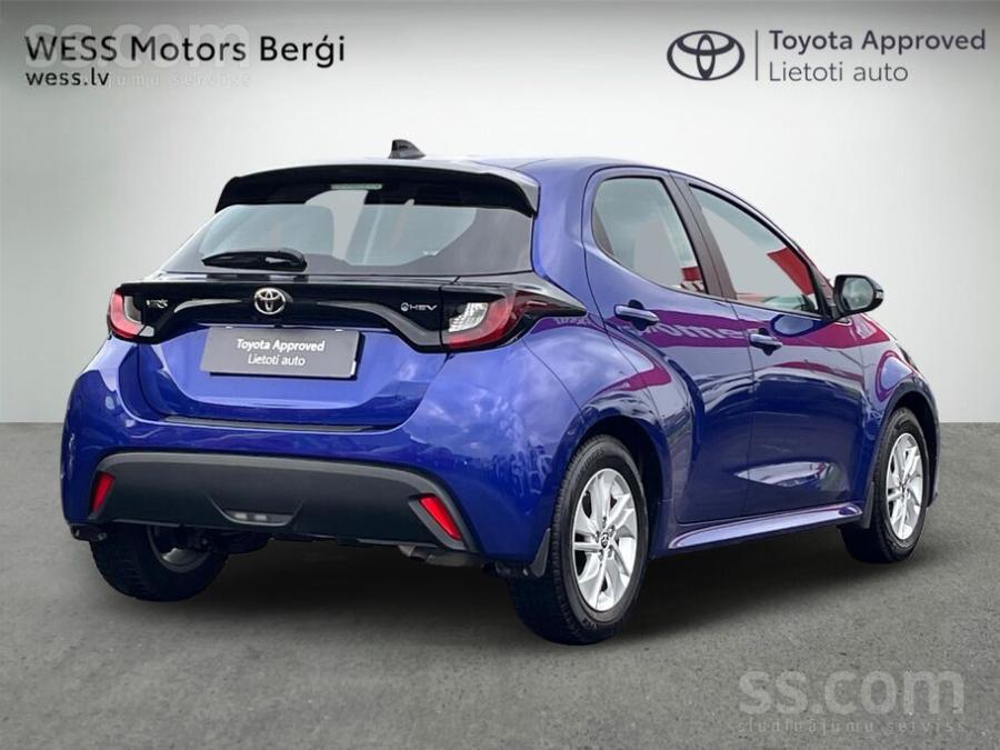 Zils Toyota Yaris 2025 Rīga, ar dzinēja tilpumu 1.50 L un nobraukumu 11 tūkst. km par 21490 €, foto 3 vietnē AUTOMOTO.COM.LV