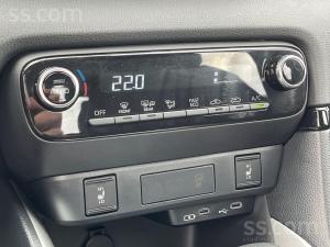 Zils Toyota Yaris 2025 Rīga, ar dzinēja tilpumu 1.50 L un nobraukumu 11 tūkst. km par 21490 €, foto 17 vietnē AUTOMOTO.COM.LV