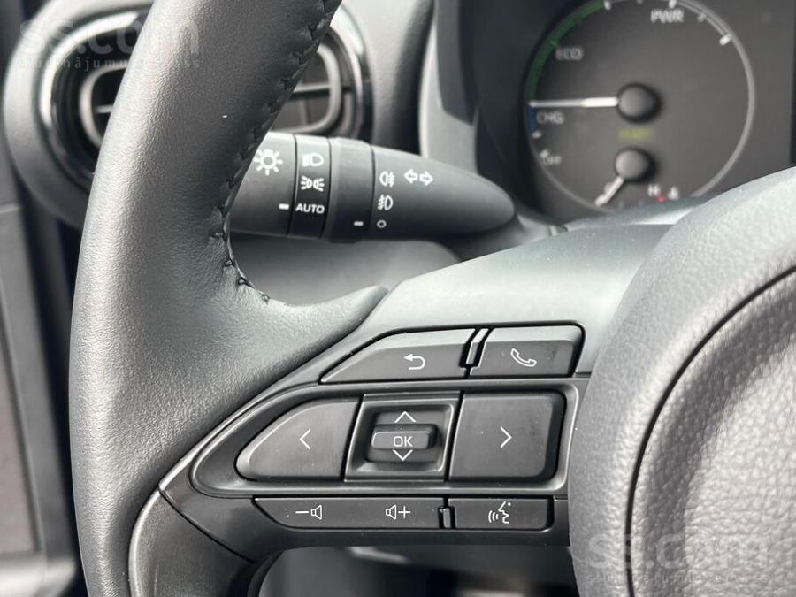 Zils Toyota Yaris 2025 Rīga, ar dzinēja tilpumu 1.50 L un nobraukumu 11 tūkst. km par 21490 €, foto 18 vietnē AUTOMOTO.COM.LV