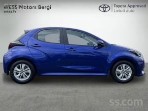Zils Toyota Yaris 2025 Rīga, ar dzinēja tilpumu 1.50 L un nobraukumu 11 tūkst. km par 21490 €, foto 24 vietnē AUTOMOTO.COM.LV