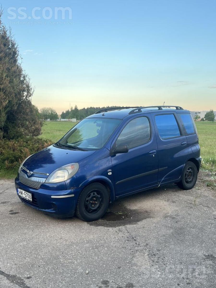 Blue Toyota Yaris 2002 in Riga, with an engine capacity of 1.40 L and mileage of 215 thousand km for 700 €, photo 1 on AUTOMOTO.COM.LV