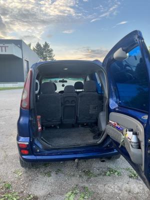 Blue Toyota Yaris 2002 in Riga, with an engine capacity of 1.40 L and mileage of 215 thousand km for 700 €, photo 6 on AUTOMOTO.COM.LV