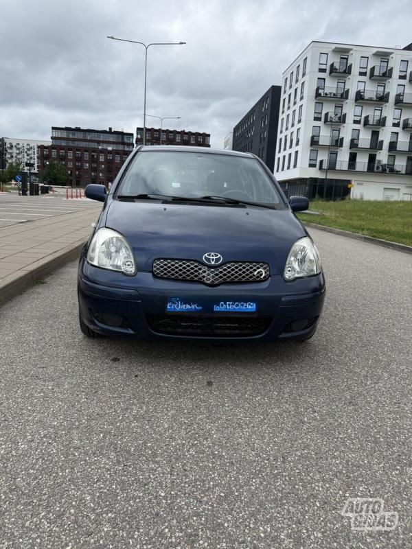 Zils Toyota Yaris 2005 Viļņa, ar dzinēja tilpumu 1.40 L un nobraukumu 289 tūkst. km par 1400 €, foto 4 vietnē AUTOMOTO.COM.LV