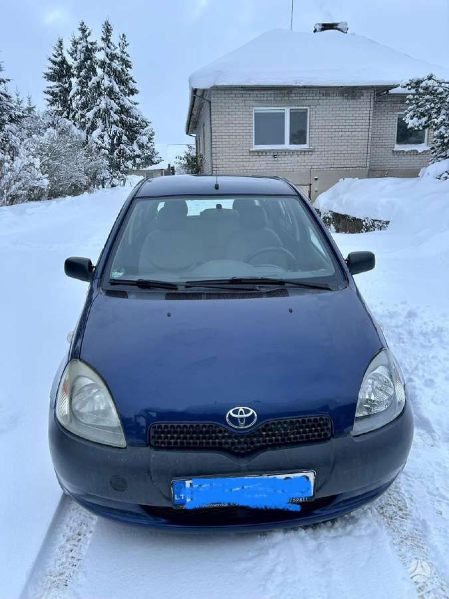 Blue Toyota Yaris 2019 in Plunge, with an engine capacity of 1.00 L and mileage of 209 thousand km for 1000 €, photo 1 on AUTOMOTO.COM.LV