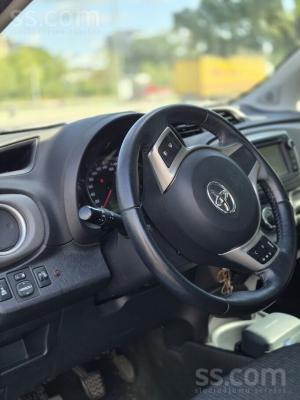 Zils Toyota Yaris 2013 Rīga, ar dzinēja tilpumu 1.40 L un nobraukumu 0 tūkst. km par 3800 €, foto 7 vietnē AUTOMOTO.COM.LV