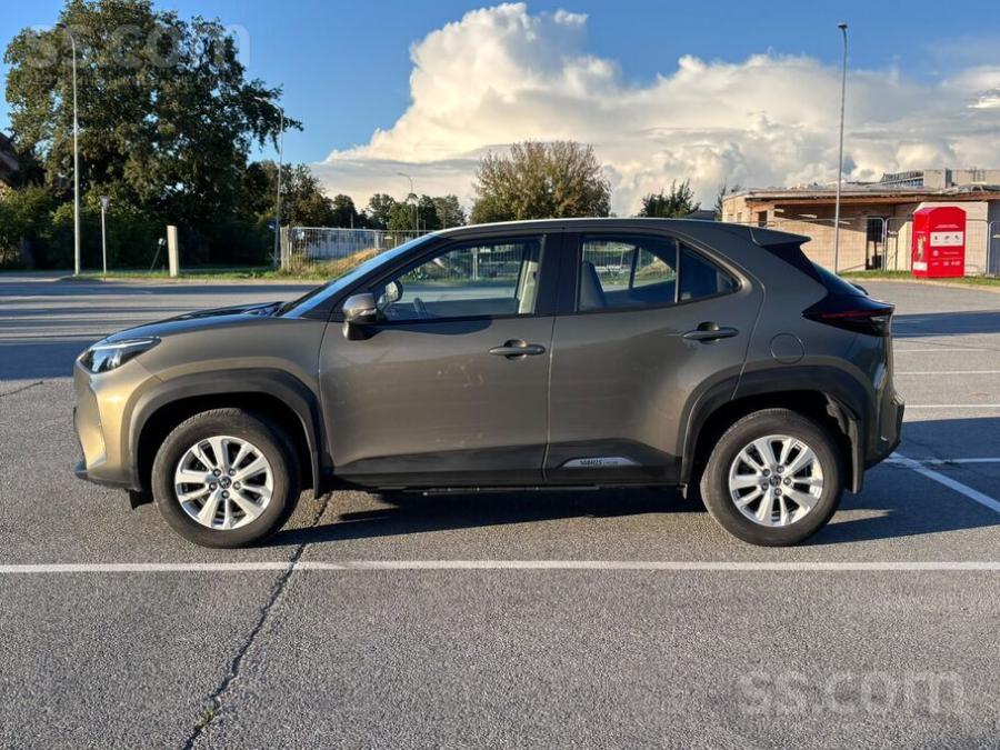 Brūns Toyota Yaris 2023 Rīga, ar dzinēja tilpumu 1.50 L un nobraukumu 47 tūkst. km par 21500 €, foto 4 vietnē AUTOMOTO.COM.LV
