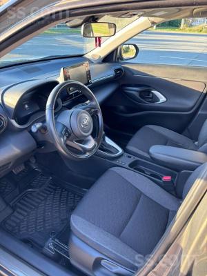 Brūns Toyota Yaris 2023 Rīga, ar dzinēja tilpumu 1.50 L un nobraukumu 47 tūkst. km par 21500 €, foto 7 vietnē AUTOMOTO.COM.LV