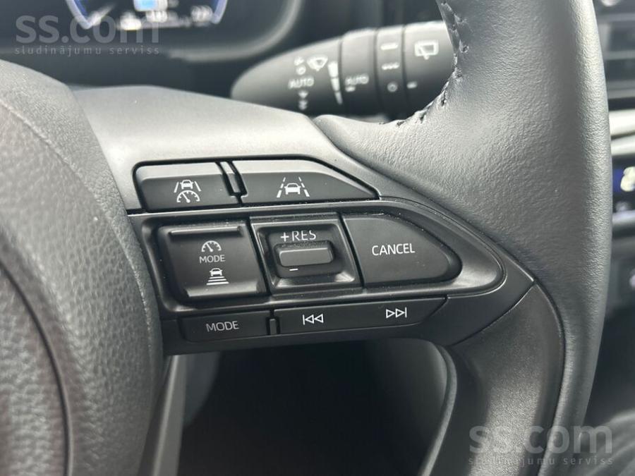 Brūns Toyota Yaris 2025 Rīga, ar dzinēja tilpumu 1.50 L un nobraukumu 6 tūkst. km par 31990 €, foto 17 vietnē AUTOMOTO.COM.LV