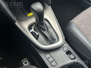Brūns Toyota Yaris 2025 Rīga, ar dzinēja tilpumu 1.50 L un nobraukumu 6 tūkst. km par 31990 €, foto 20 vietnē AUTOMOTO.COM.LV