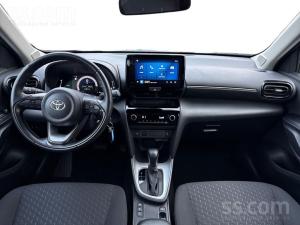 Brūns Toyota Yaris 2025 Rīga, ar dzinēja tilpumu 1.50 L un nobraukumu 17 tūkst. km par 23990 €, foto 9 vietnē AUTOMOTO.COM.LV