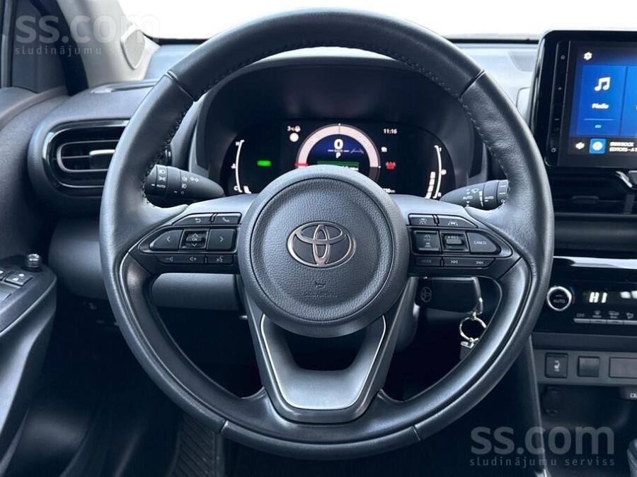 Brūns Toyota Yaris 2025 Rīga, ar dzinēja tilpumu 1.50 L un nobraukumu 17 tūkst. km par 23990 €, foto 13 vietnē AUTOMOTO.COM.LV